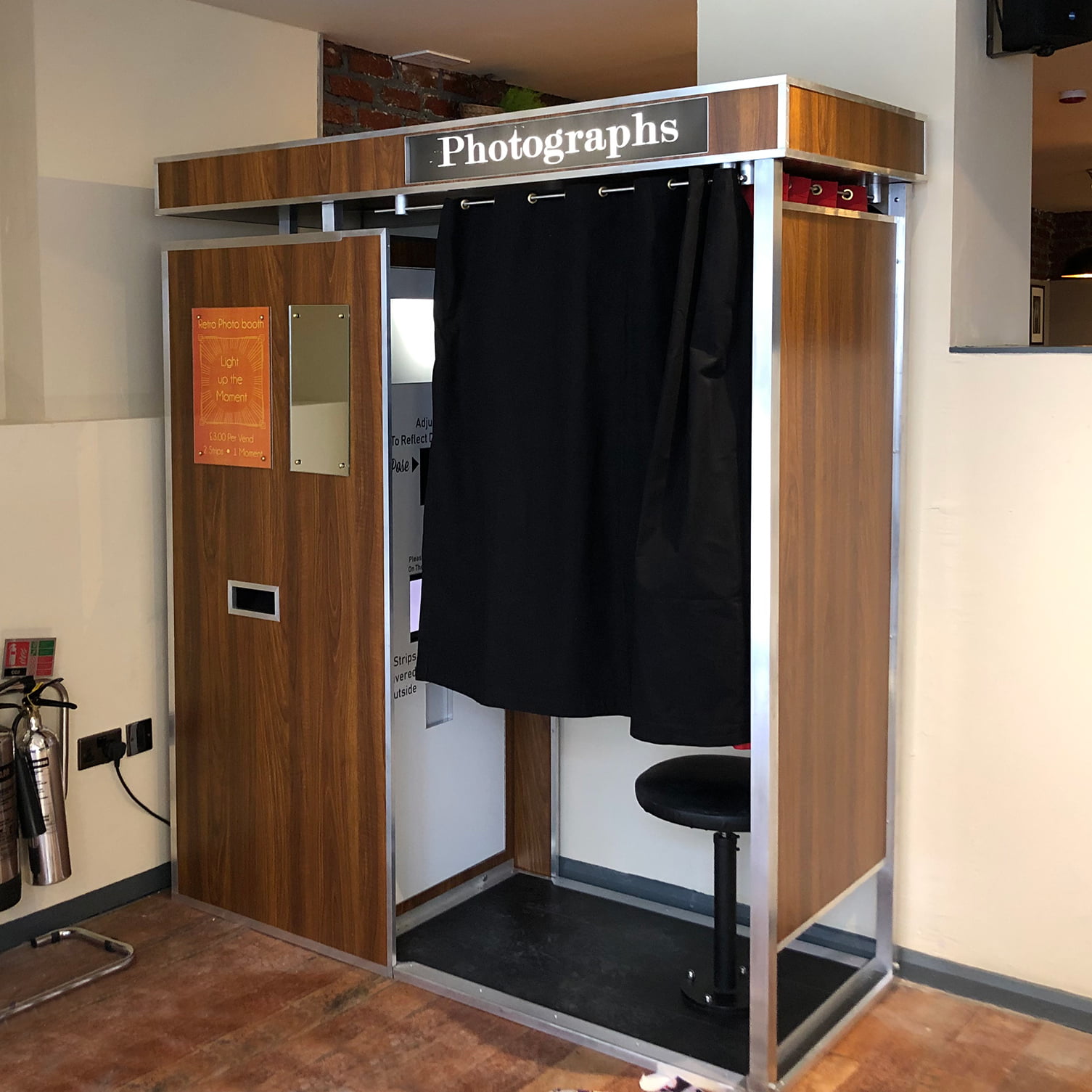 What can a Photo Booth do for my Business? - Retro-Me