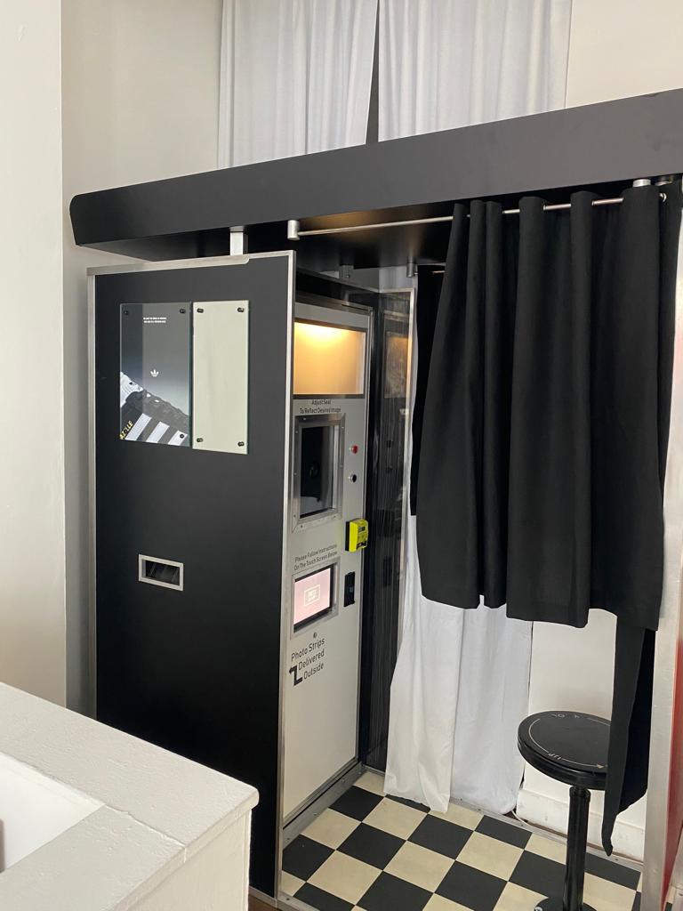 Branded Photo Booth Leasing - Retro-Me